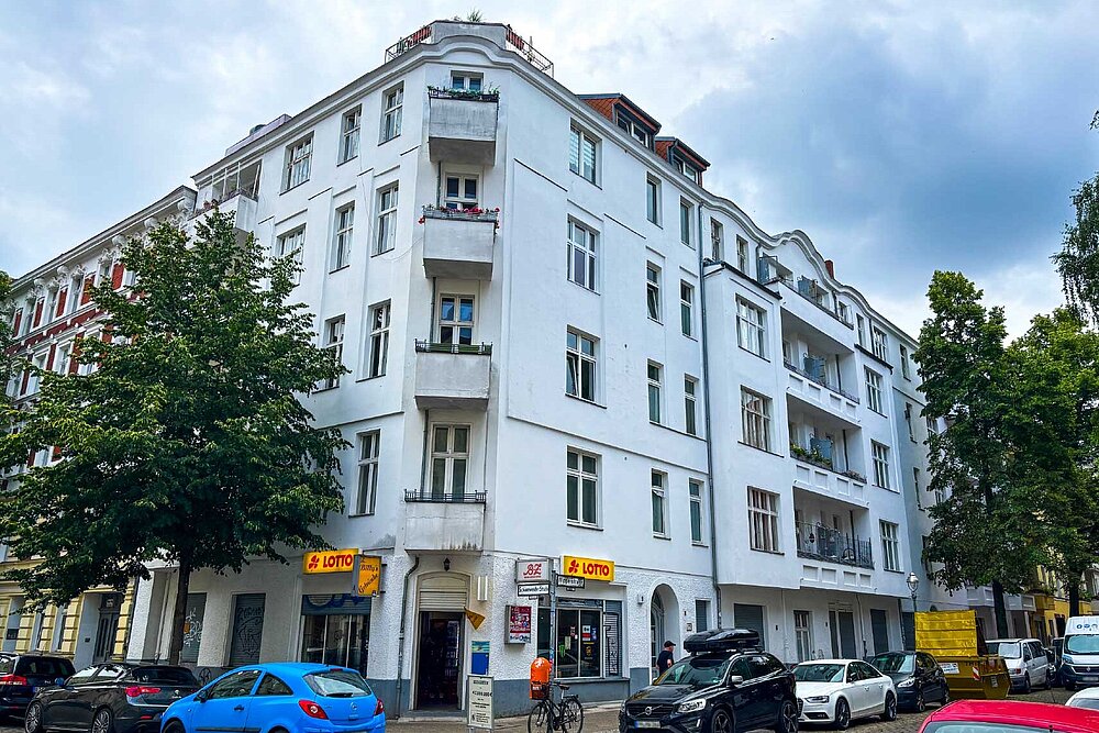 Deutsche Investment Buys Residential/Commercial Building in Berlin ...